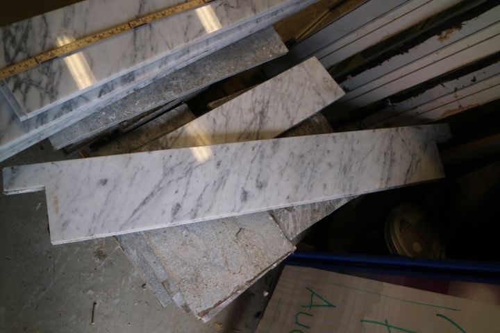 Window boards in marble 8 pieces - PS Auction - We value the future ...