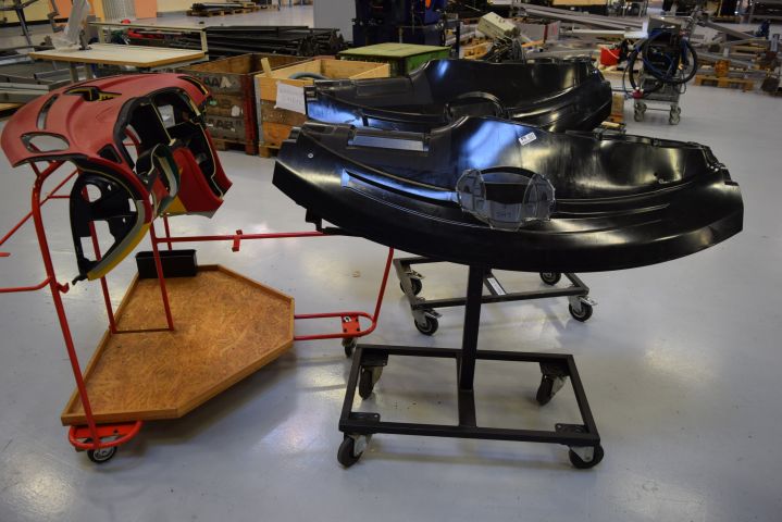 Trolleys for instrument panel 3 pcs - PS Auction - We value the future ...