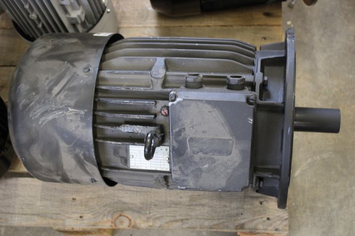 Electric motor - BEVI - PS Auction - We value the future - Largest in ...