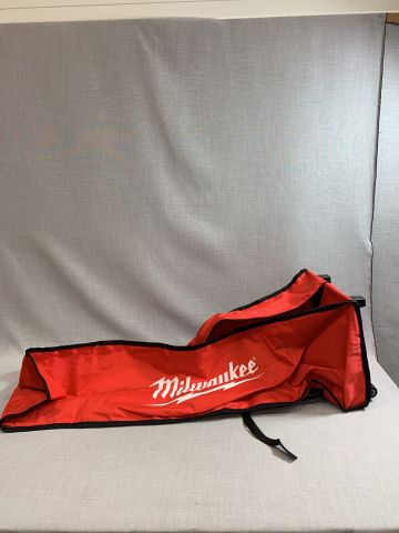 Milwaukee Backpack with 2 wheels - PS Auction - We value the future ...
