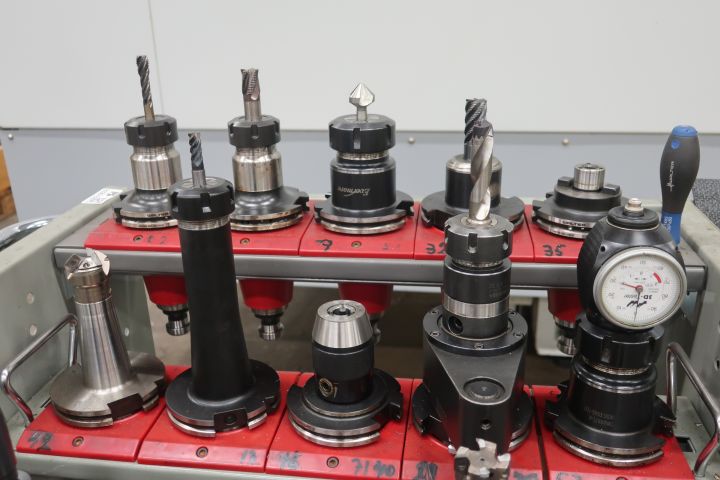 Shuter tool trolley with 20 SK 50 holders with various tools - PS ...