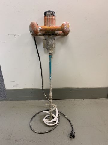 Concrete whisk Toolson - PS Auction - We value the future - Largest in ...