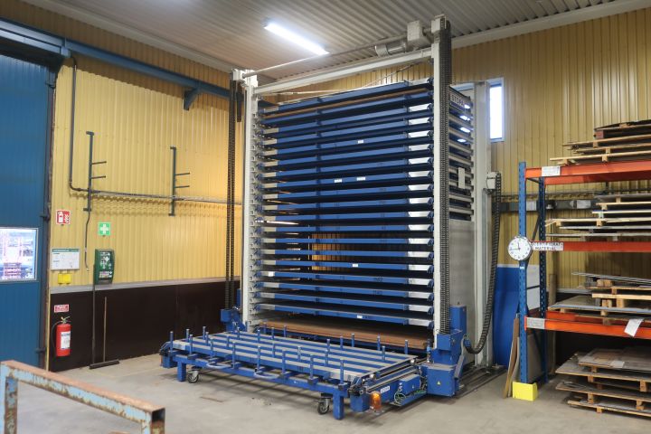 Sheet metal bureau with control system, STOPA-Tower-Mono, 63 tons ...