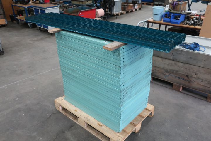 Warehouse shelves, with 6 sides and about 34 shelves, Stemo - PS ...