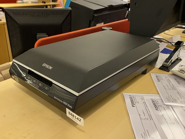 Scanner Epson V600 Photo - PS Auction - We value the future - Largest ...