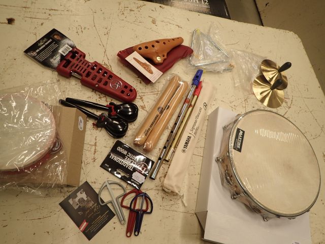 Mixed instruments for the small orchestra! - PS Auction - We value the ...