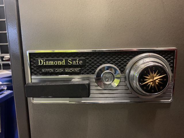 Safe Diamond Safe - PS Auction - We value the future - Largest in net ...