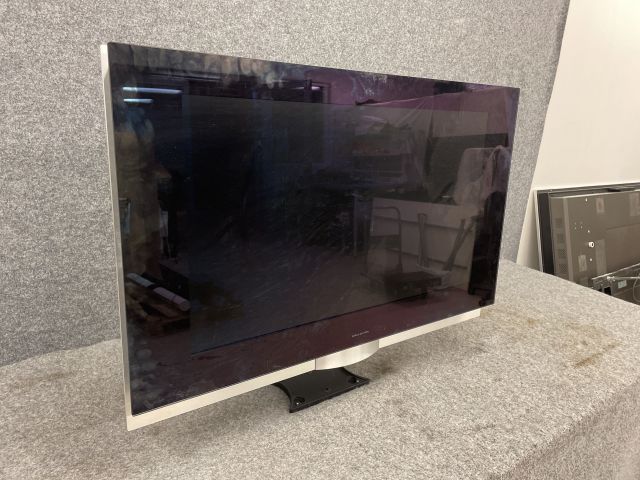 TV Bang & Olufsen BeoVision 7, wall mount - PS Auction - We value the ...