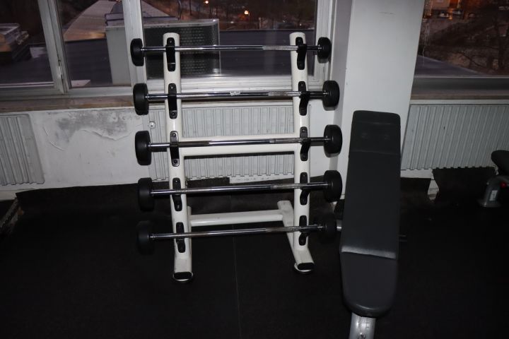 Barbell station with bench - PS Auction - We value the future - Largest ...