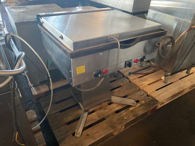 Frying table floor model, tiltable - PS Auction - We value the future ...
