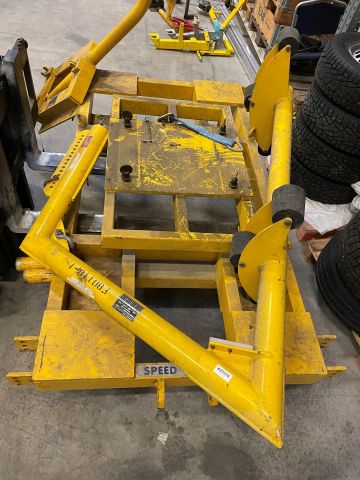 APU handling tool, cradle, trolley - PS Auction - We value the future ...