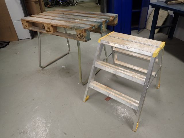 Stair ladder & pallet table - PS Auction - We value the future ...
