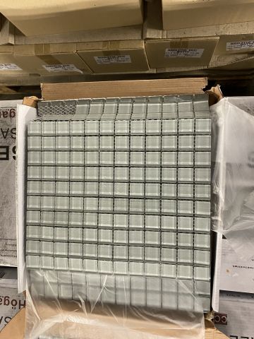 Kristallmosaik från Evers Glasfliser M20x20 Tot ca 102m2 - Auktioner ...