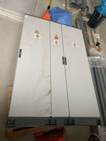 Network cabinet - PS Auction - We value the future - Largest in net ...