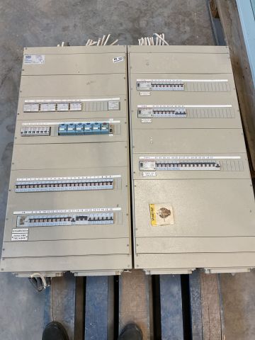 Eldon Elcentral with quick fuses etc. - PS Auction - We value the ...