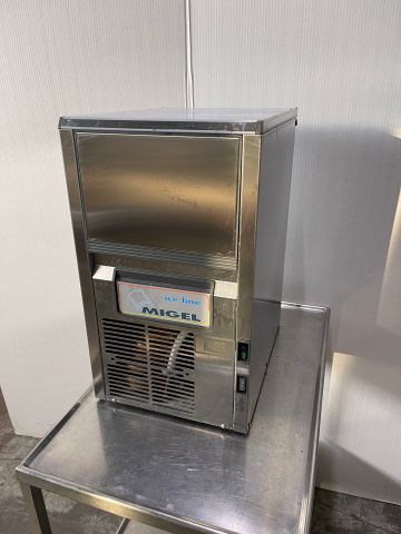 Ice machine Migel (Porkka) kL22 - PS Auction - We value the future ...