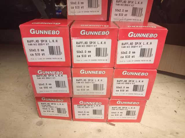 Vit dyckert/listspik, 20 paket - Auktioner online - Nätauktioner ...