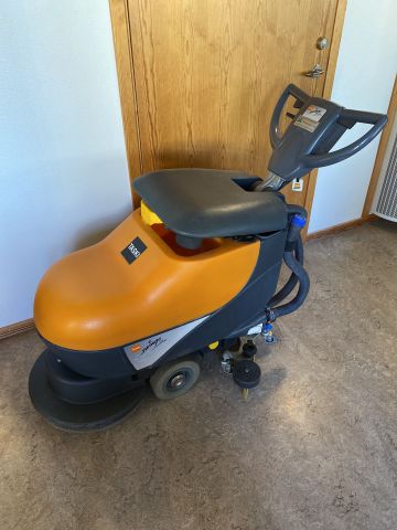 Cleaning machine Taski CO450.X 313 hours - PS Auction - We value the ...