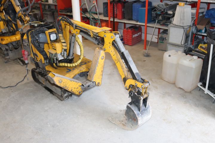 Excavation robot Brokk 40 Rev.B - 2006 - PS Auction - We value the ...