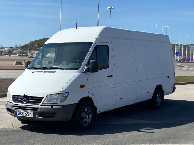 Mercedes Benz Sprinter -2001 (repair item) - PS Auction - We value the ...