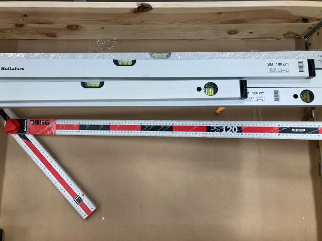 Spirit level and plaster angle Hultafors - PS Auction - We value the ...