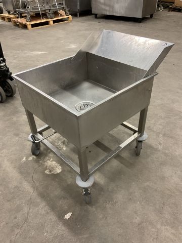 Soaking cart - PS Auction - We value the future - Largest in net auctions