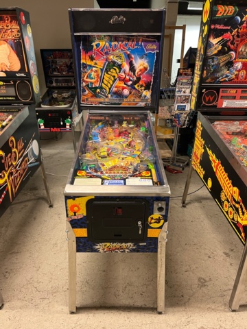 Pinball game Bally Radical! -1990 - PS Auction - We value the future ...