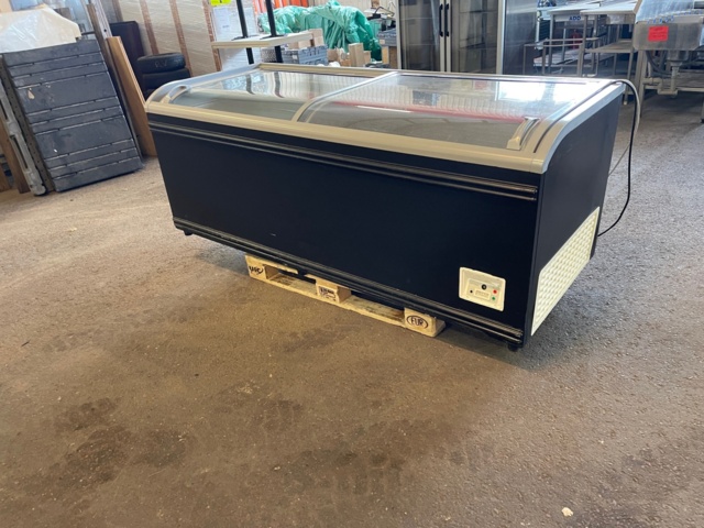 Freezer gondola with built-in compressor - PS Auction - We value the ...