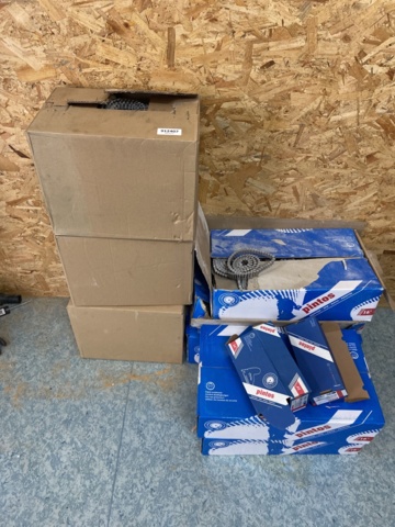Several cartons of coil-banded cam nails - PS Auction - We value the ...