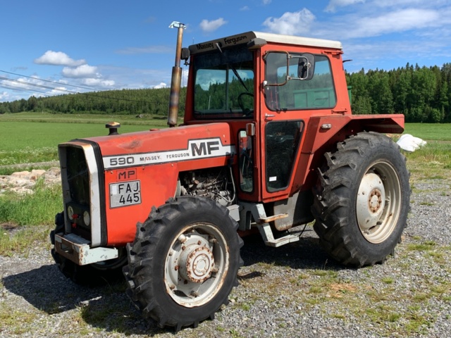 Tractor Massey-Ferguson 590 4WD -1982 - PS Auction - We value the ...