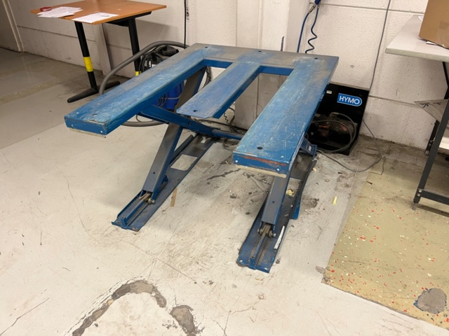 Lifting table Hymo MX10-8E 1000 Kg -01 - PS Auction - We value the ...