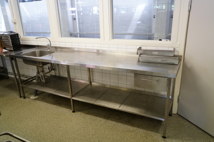 Stainless bench with hob and mixer - PS Auction - We value the future ...