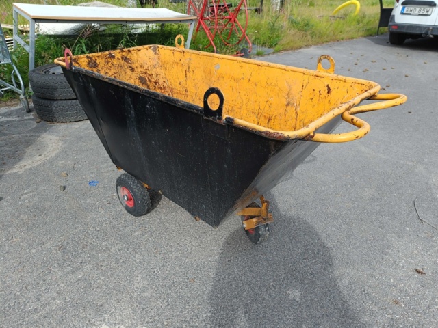 Scrap tub on wheels - PS Auction - We value the future - Largest in net ...