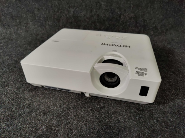 Projektor Hitachi CP-EX250N - Auktioner online - Nätauktioner ...