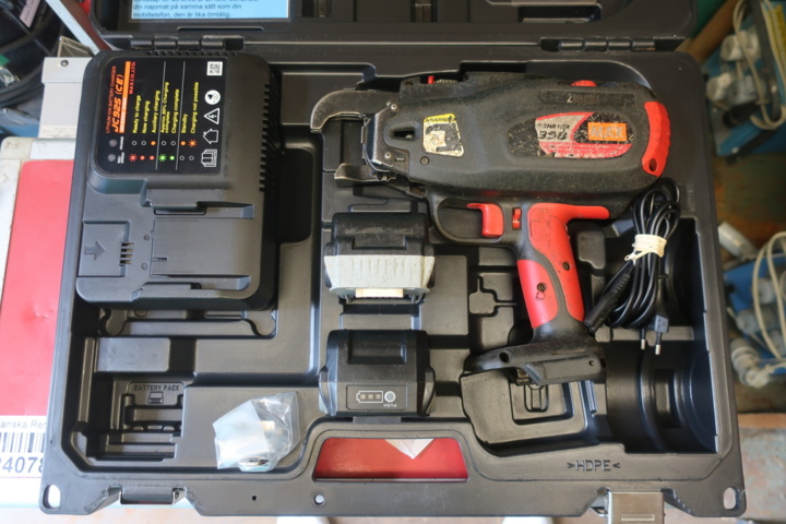 Nailing machine - Re Bar-tier RB 398 MAX - PS Auction - We value the ...