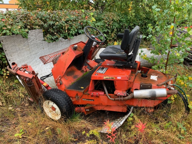 Riding mower Toro Turf Pro 84 (rep. object) - PS Auction - We value the ...
