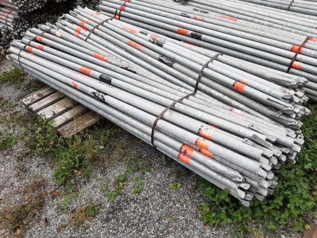 Horizontal strut 2.57 - Layher / approx. 50 pcs #15 - PS Auction - We ...