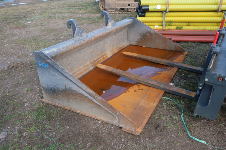 Grader bucket - MSH 2700, large BM - PS Auction - We value the future ...