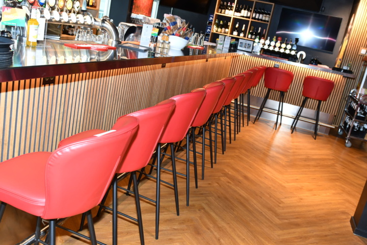 12 bar stools - PS Auction - We value the future - Largest in net auctions