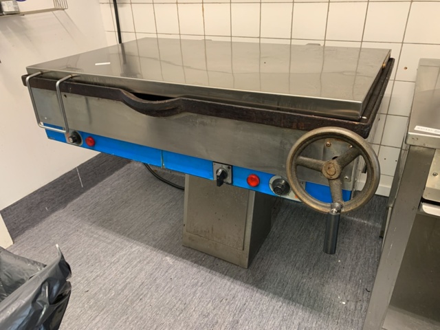 Frying table 2-zone foldable Fribergs VKF 55/1 -2012 - PS Auction - We ...