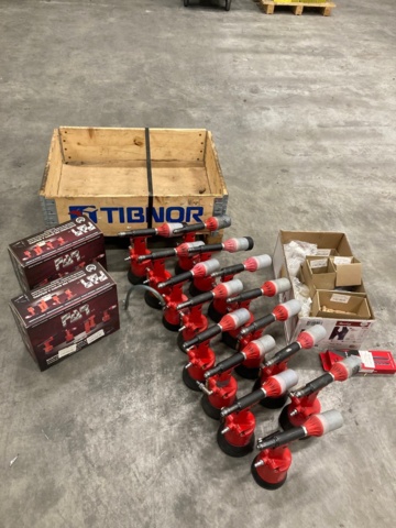 Pneumatic Rivet Tools 17 pc FAR RAC 180 with spare parts - PS Auction ...
