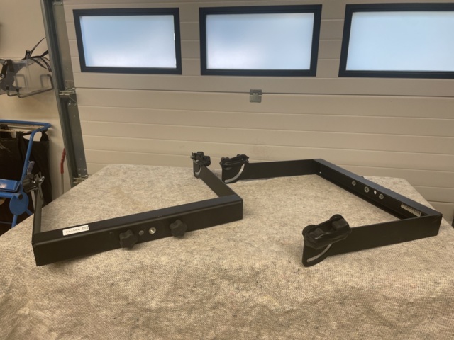 2 st Cluster Bracket - Auktioner online - Nätauktioner ...