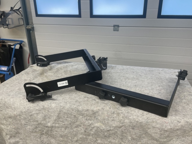 2 st Cluster Bracket - Auktioner online - Nätauktioner ...