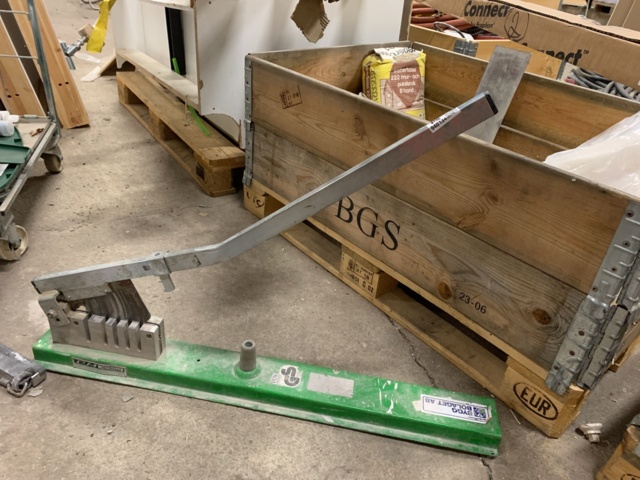 Profile scissors for steel studs - PS Auction - We value the future ...