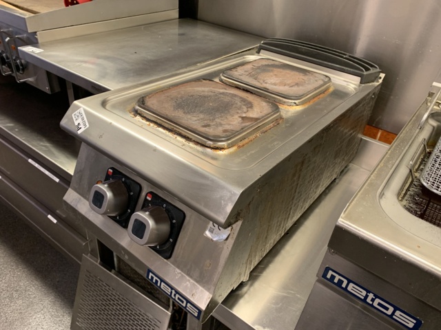 Restaurant stove bench model with two plates Metos - PS Auction - We ...