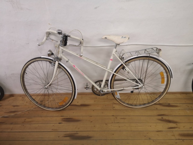 Rex Road Runner 500 White 5vxl 26" - PS Auction - We value the future ...
