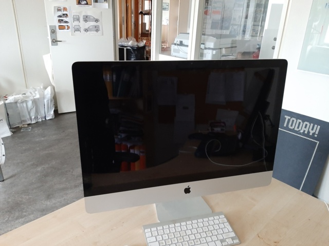 Desktop computer, Apple iMac A1312 - PS Auction - We value the future ...