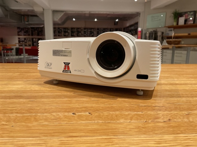 Projektor Mitsubishi VLT-XD560LP - Auktioner online - Nätauktioner ...