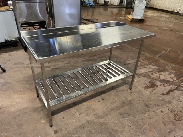 Delivery bench (left) grid undershelf approx. 160x65x90 cm - PS Auction ...