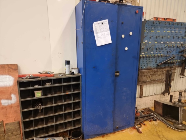 Utility wall including everything in pictures - PS Auction - We value ...